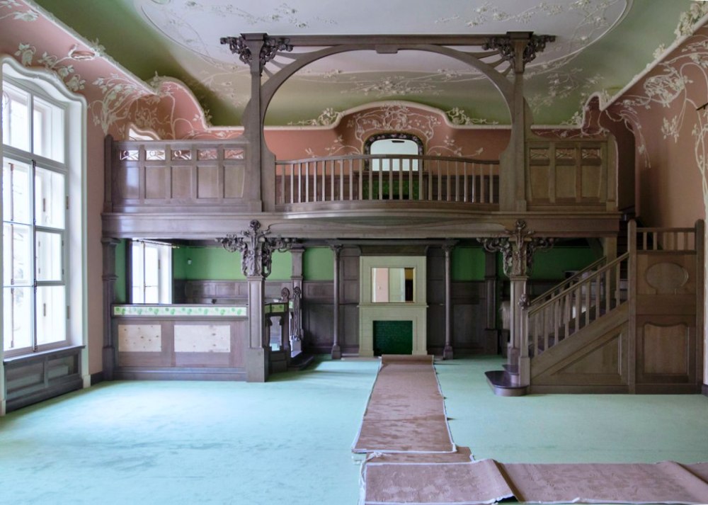 The History and Restoration of the Maple Drawing Room in the Alexander ...